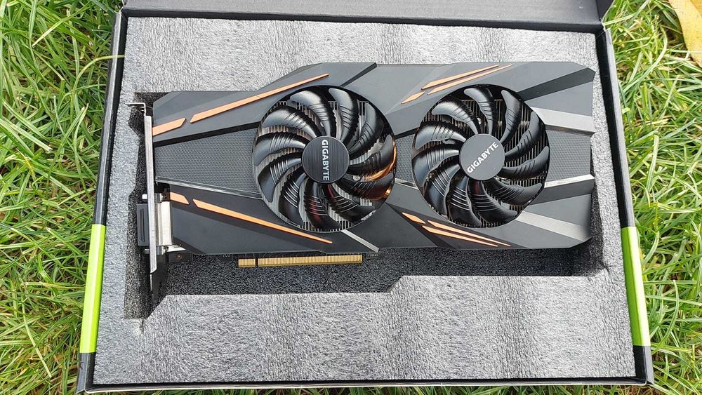 Placa video GAMING GIGABYTE GTX 1070 de 8GB GDDR5, 256-bit Iasi • OLX.ro