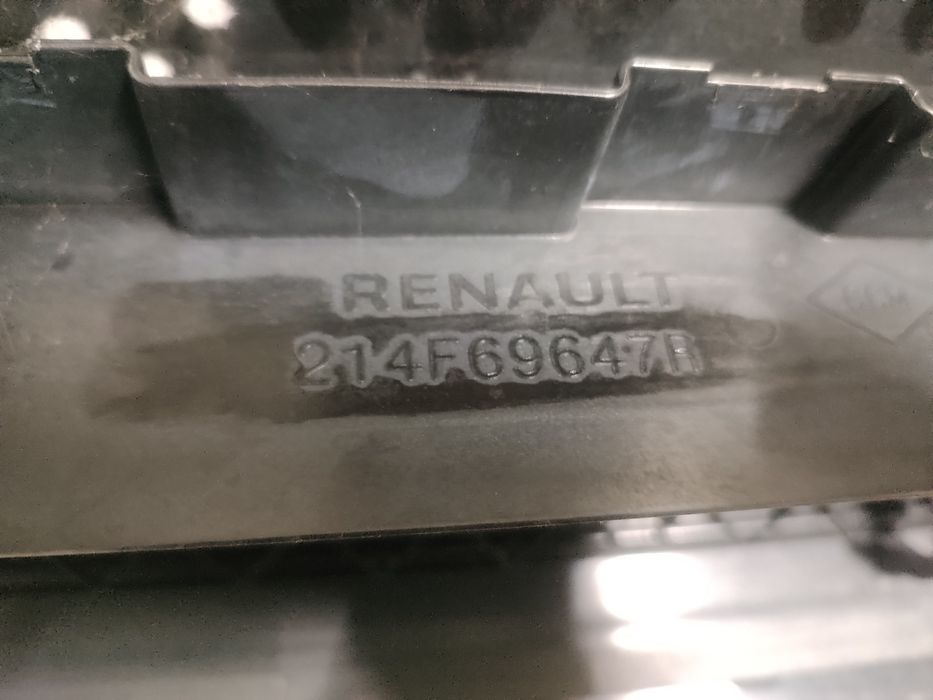 Volet, grila activa Dacia Duster 1.5 cu adblue cod 214F69647R Bascov ...