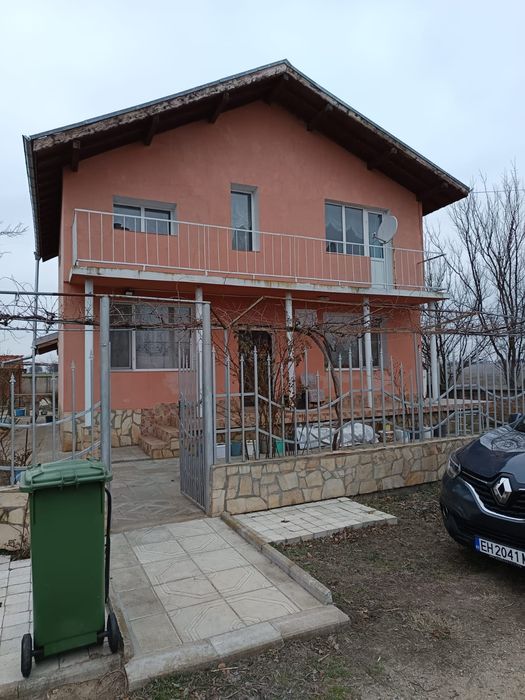 Продавам двуетажна къща в с.Победа без посредник с. Победа • OLX.bg