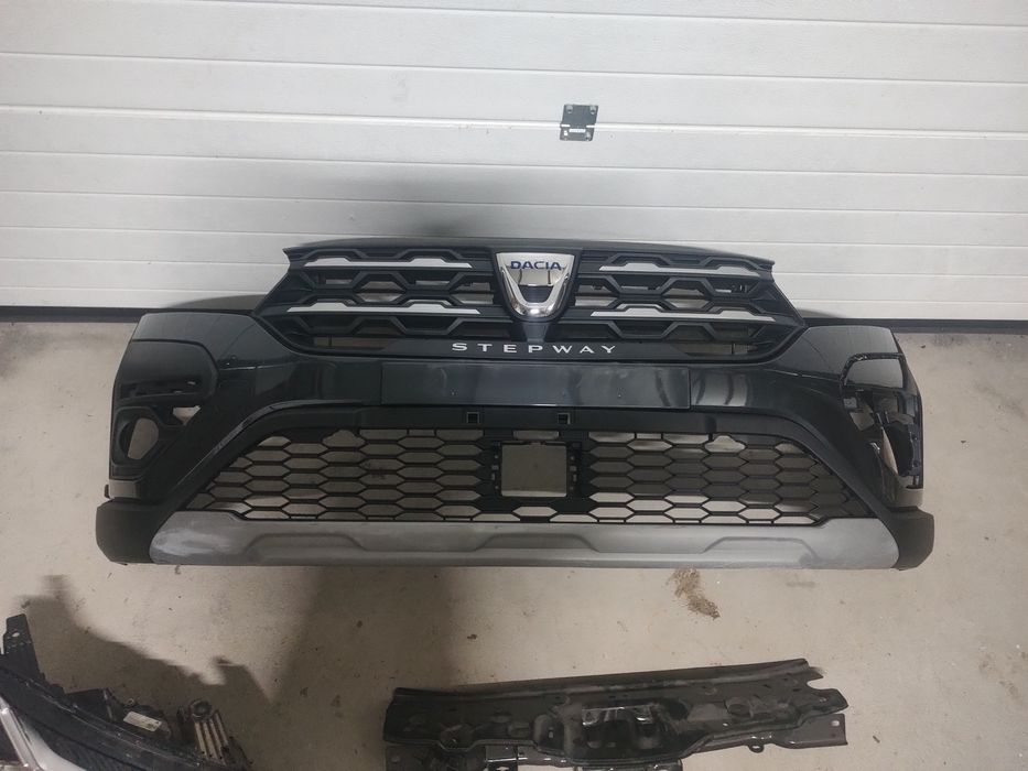 Bara fata, far dreapta, traversa, trager Sandero stepway 2021-2022 Bascov • OLX.ro