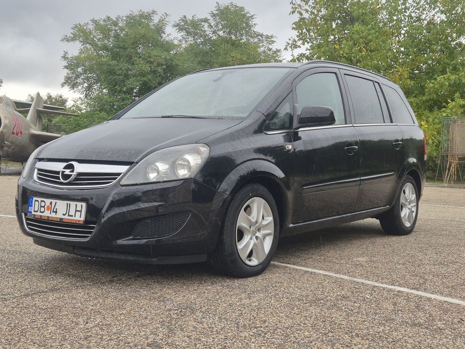 Opel Zafira 1.7 diesel / 7 Locuri / 2011 / EURO 5 Pucioasa • OLX.ro