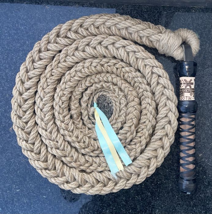 Vând bici/harapnic/gârbaci traditional -Modelul 6 Suceava • OLX.ro