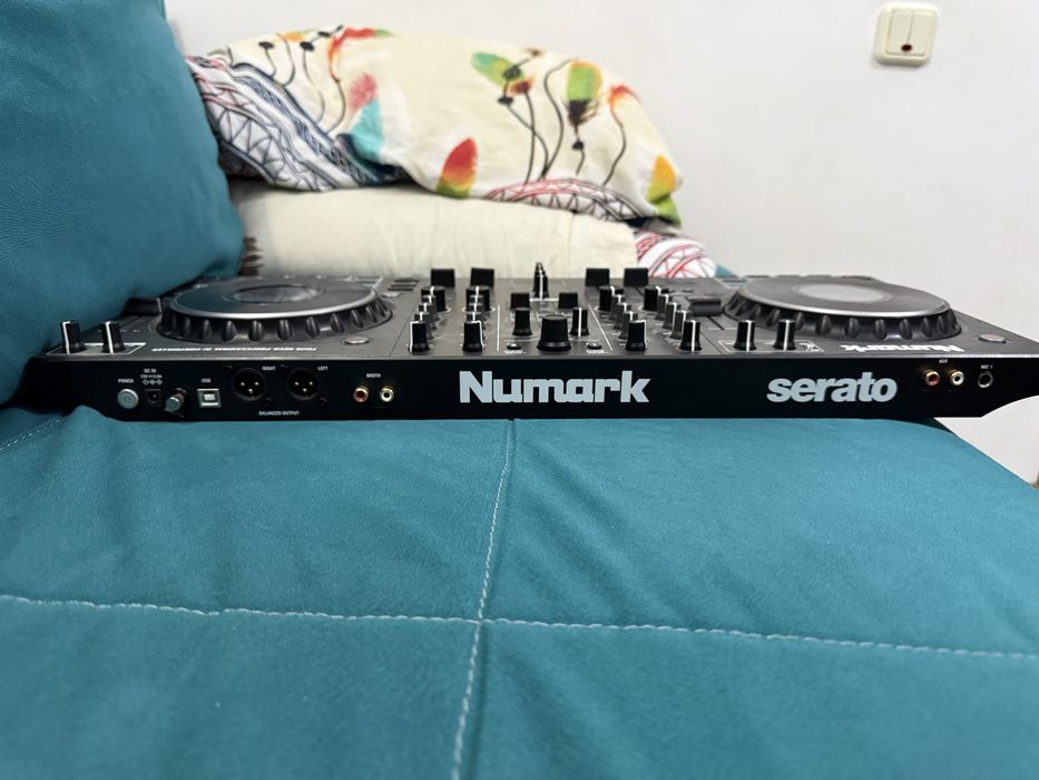 Placa DJ Numark NS 4 FX Pitesti • OLX.ro