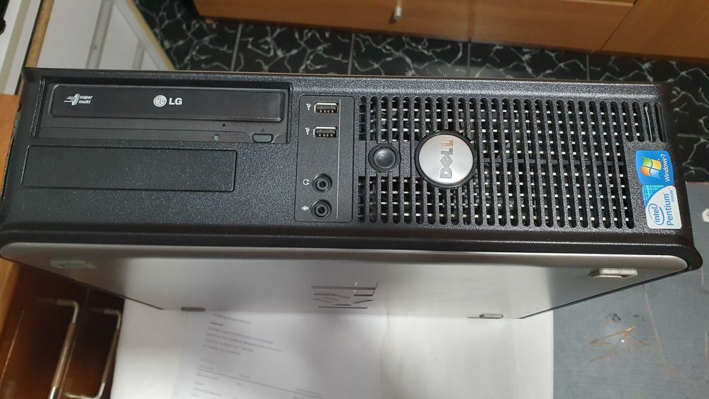 Sistem PC Dell Optiplex 780 SSD 140GB, RAM 4GB gratis taste si mouse ...