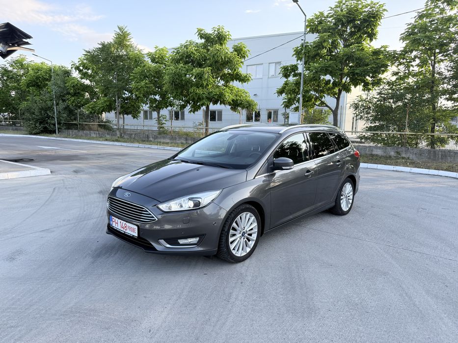 Ford Focus Titanium ,Bi-Xenon,Led ,Piele,Volan incalzit,Carte service ...