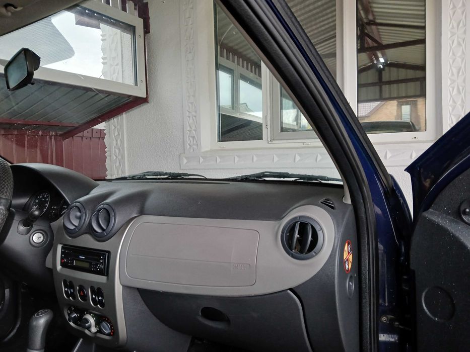 Logan 2010 cu 80000km Falticeni • OLX.ro