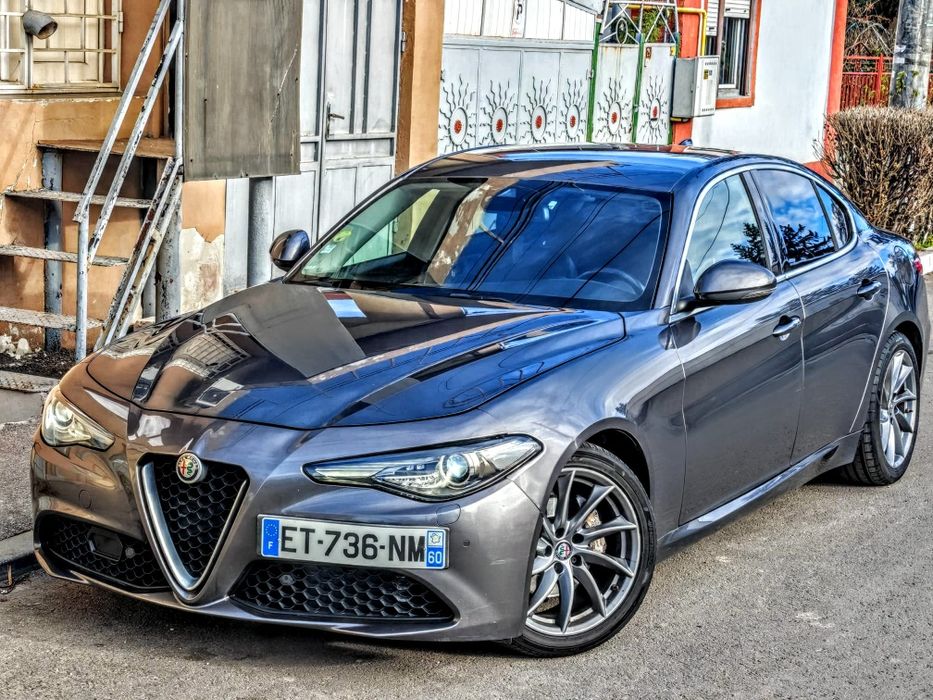 Alfa Romeo Giulia 2018 2,2d 180cp EURO 6 FULL Padele var BMW Audi VW ...