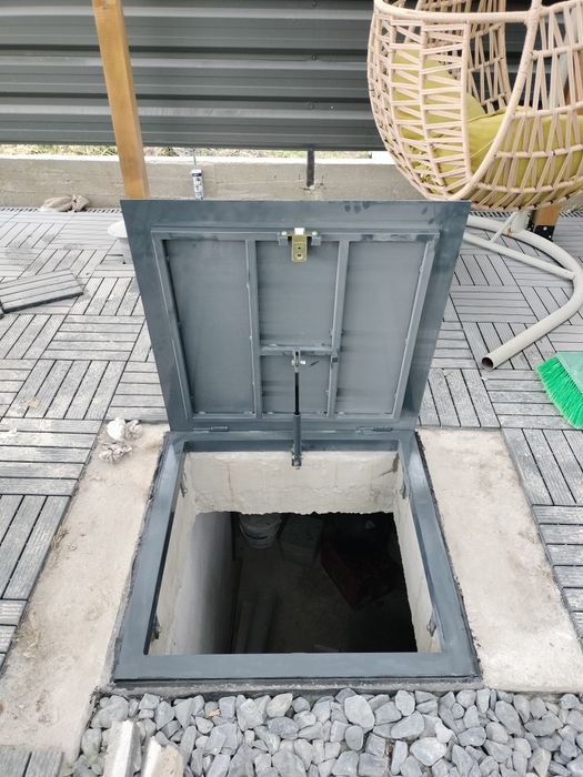 Ușa beci- trapa acces - capac camin- fosa Bucuresti Sectorul 4 • OLX.ro