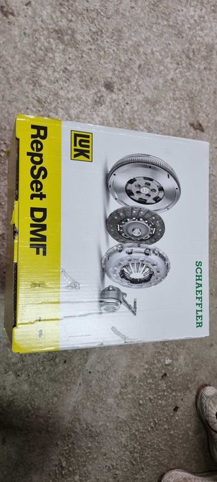 Kомплект съединител LuK RepSet DMF за VW, AUDI, SEAT, SKODA гр. Свищов ...
