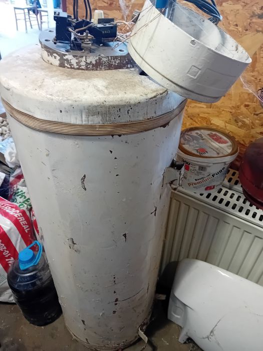 Бойлер 80 литра гр. Свищов • OLX.bg