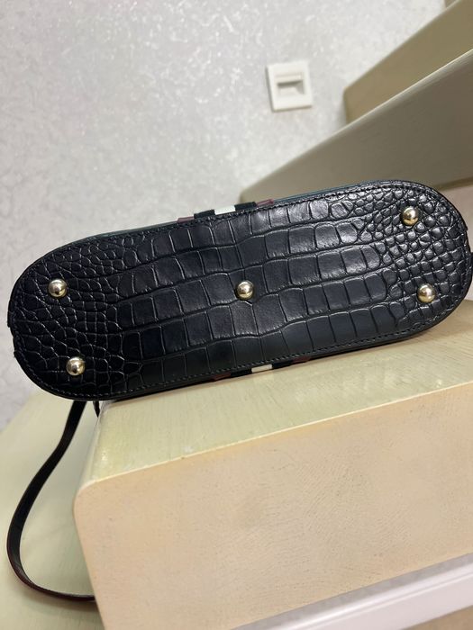 Geanta Musette neagra piele Bucuresti Sectorul 6 • OLX.ro