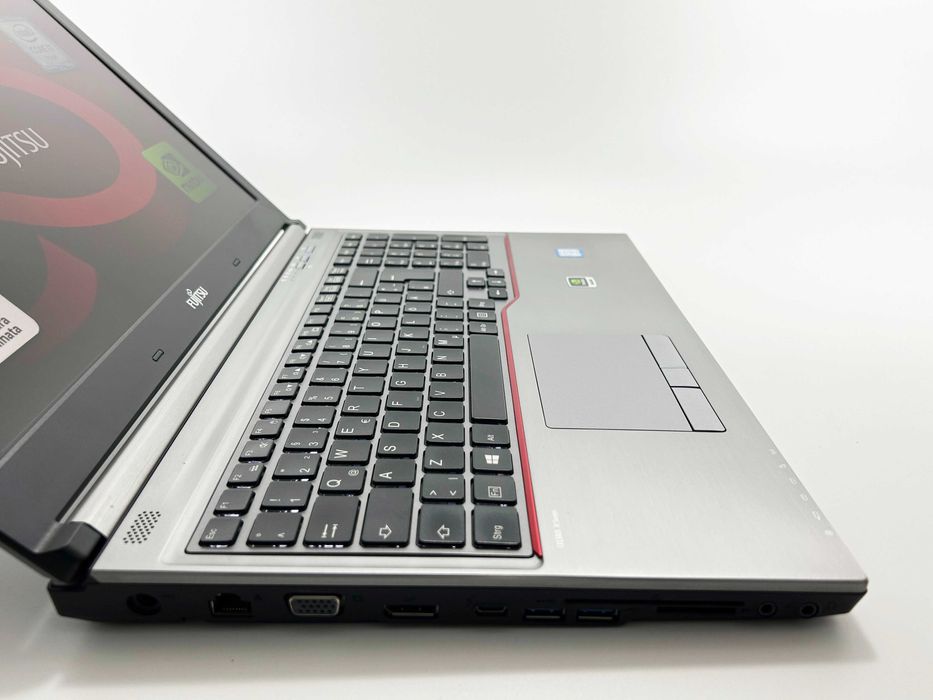 Laptop Fujitsu WORKSTATION i7 32GB RAM SSD Ecran FullHD Nvidia Metalic ...