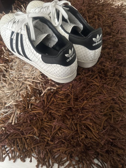 Vand Adidas Super Star barbati Satu Mare • OLX.ro