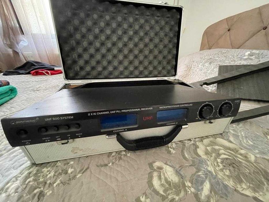 Boxe 1000w, amplificator de putere , Microfon fara fir Omnitronic Cluj ...