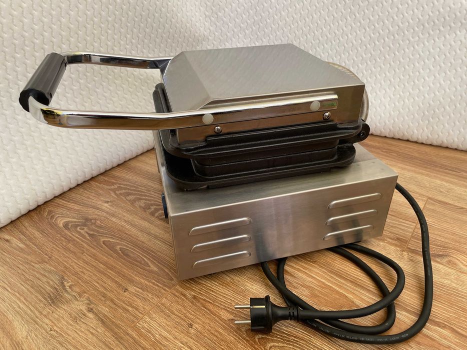 Aparat waffle / vafe marca Hendi, model Brussels - 2200W fonta si inox ...