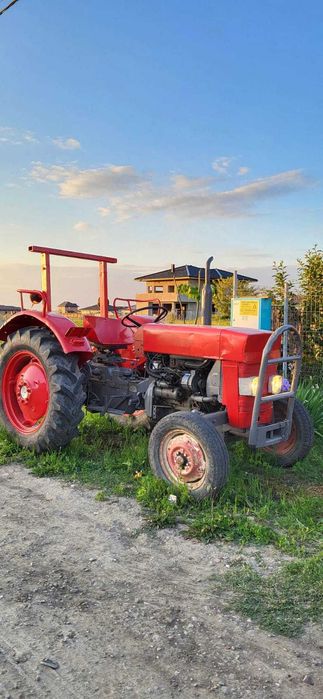 Tractoras Massey Ferguson 130 Vorovesti • OLX.ro