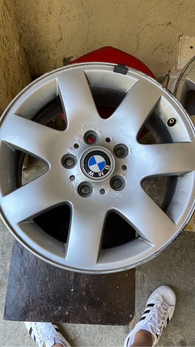 Vand / Schimb Jante Bmw R16 Mangalia • OLX.ro
