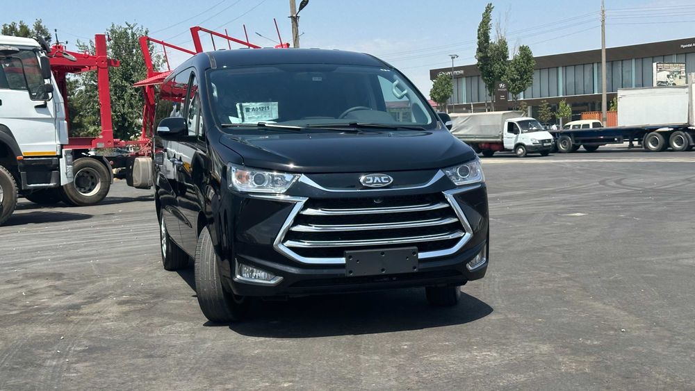 JAC M4 - Янги авлод минивени сизни кутмоқда!: 26 000 у.е. - JAC Ташкент ...