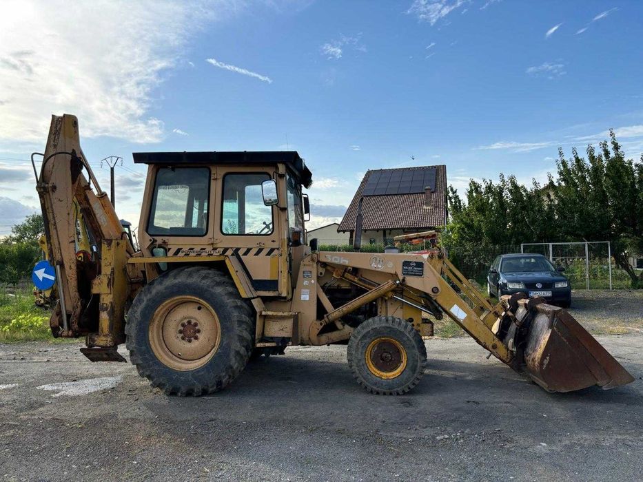 Buldoexcavator MF50 (Massey Ferguson) - 8500 EURO cu TVA Remetea Mare ...