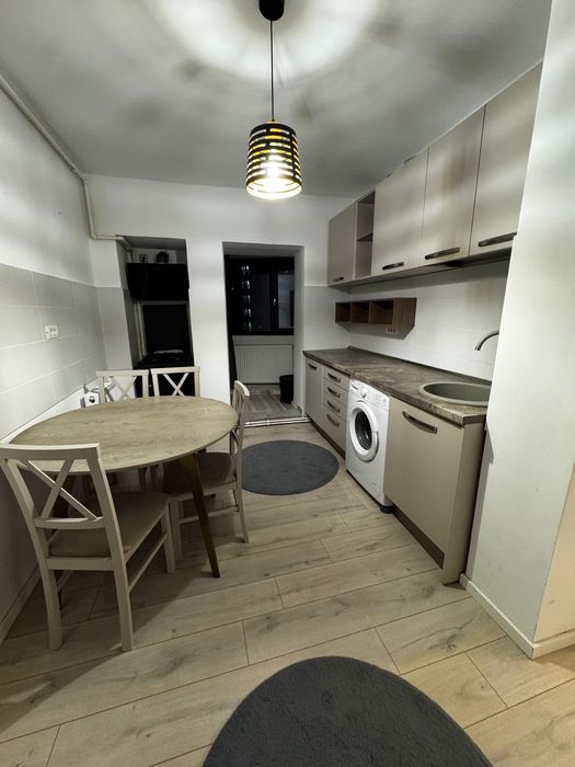 Bd 1 Decembrie (trezoreria),3 camere 80 m utili,mobilat ! Constanta ...
