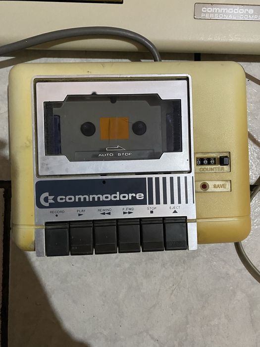 Commodore 64, personal computer vintage Oradea • OLX.ro