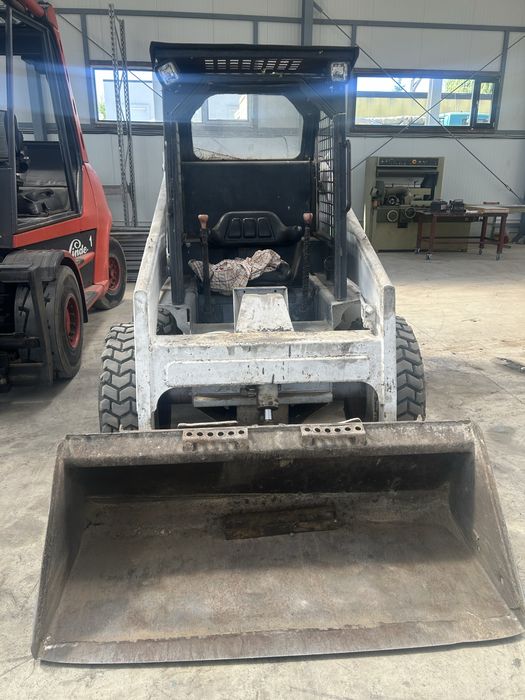 De vanzare bobcat 743 Domnesti • OLX.ro