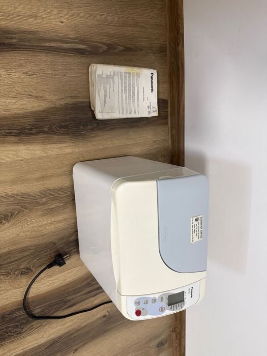 Mașină de făcut pâine Panasonic SD‑253 – ca nouă, folosită de 3 ori ...