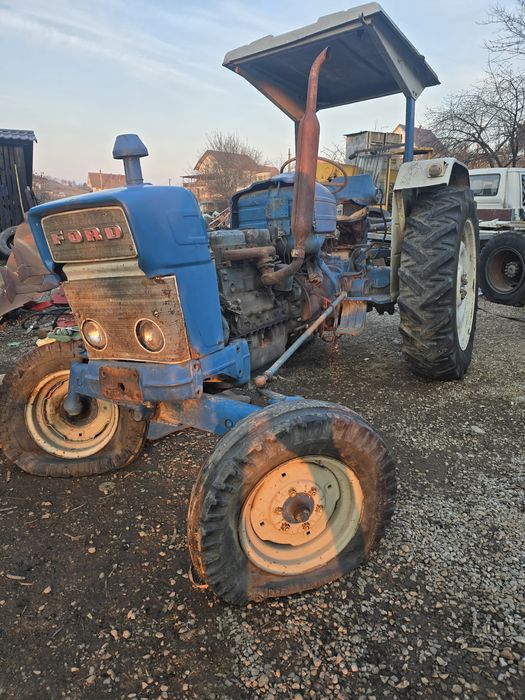 Vand tractor Ford 3000 Bistrita • OLX.ro