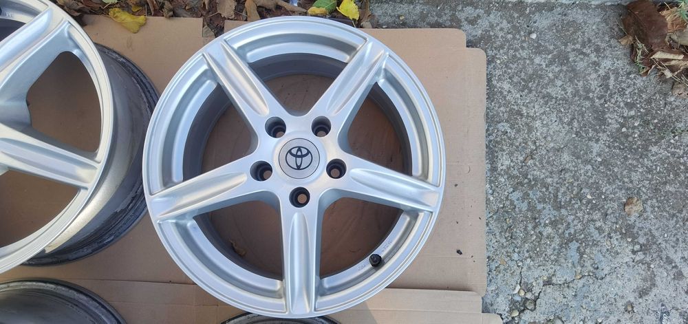 Джанти 5х114.3 - 16 ки + Болтове Тойота гр. Велико Търново Стара част ...
