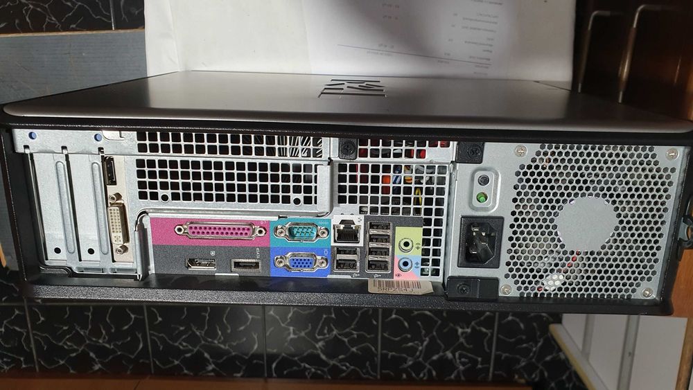 Sistem PC Dell Optiplex 780 SSD 140GB, RAM 4GB gratis taste si mouse ...