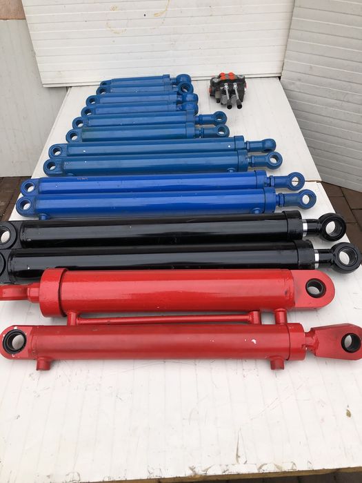 Cilindru hidraulic incarcator frontal,cilindrii macara ,presa,cupa ...