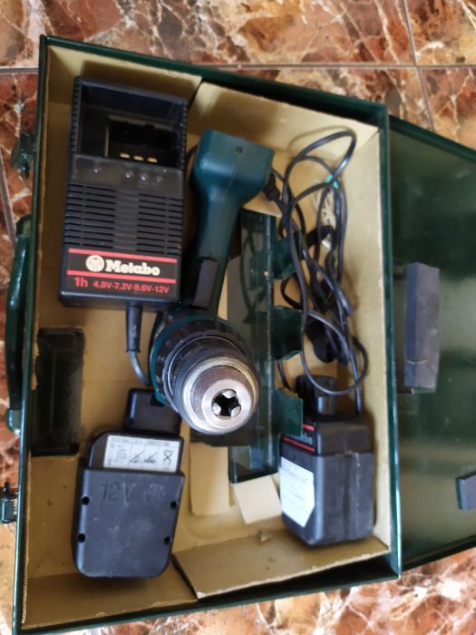 Bormasina / Filetanta Metabo / incarcator / cutie metal Craiova • OLX.ro