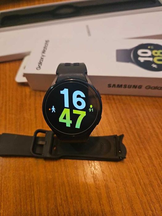 Samsung Watch 5 44mm LTE гр. София 7-ми 11-ти километър • OLX.bg