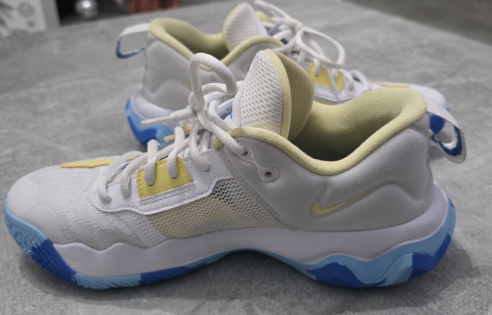 Adidasi Nike Gianis Immortality Baschet Mosnita Veche • OLX.ro