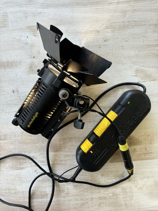 Lampa video profesionala Dedolight DLH4 150w spotlight dimming power ...