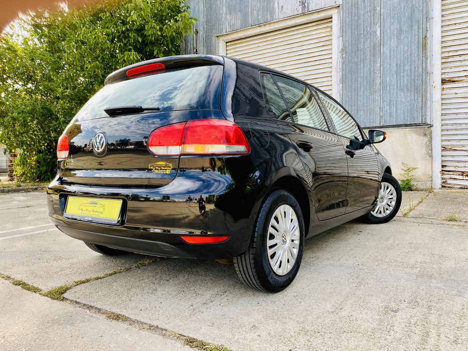 VW Golf 6, climatronic, 104000 km, carte service (NU schimb) Arad • OLX.ro
