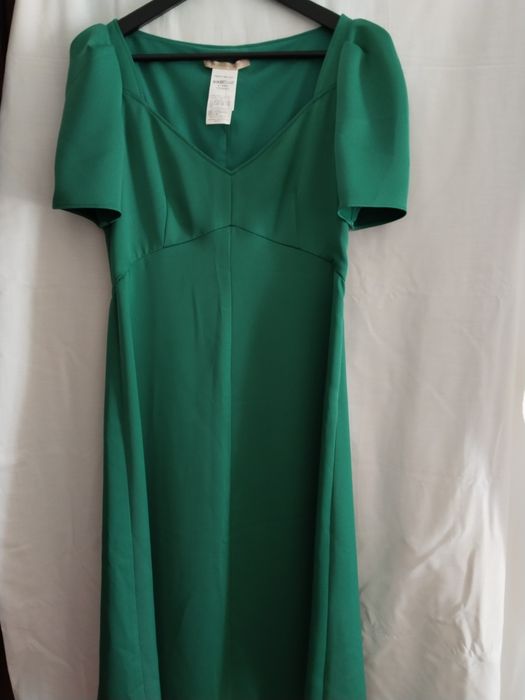 Зелена коктейлна рокля гр. София Зона Б-19 • OLX.bg