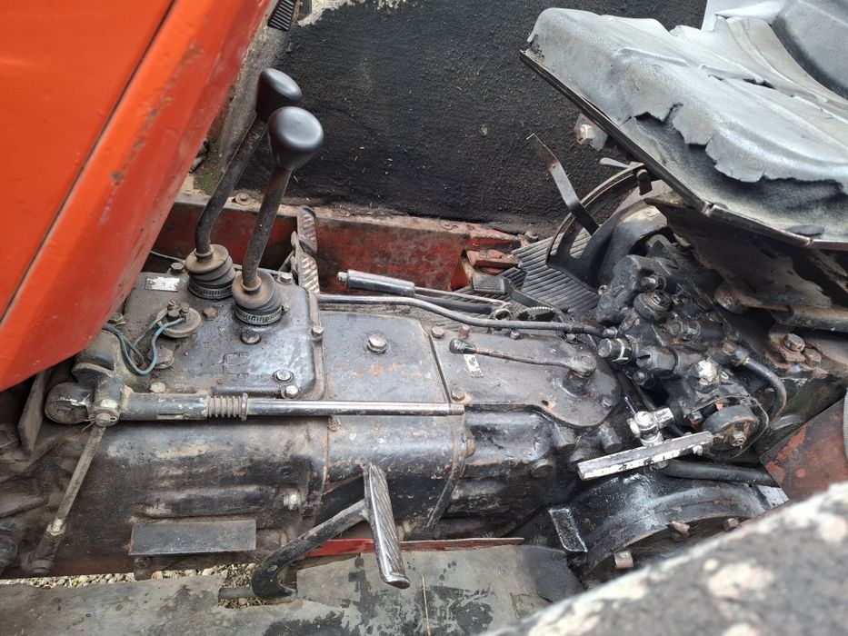 Tractor u 445 utb Rotbav • OLX.ro