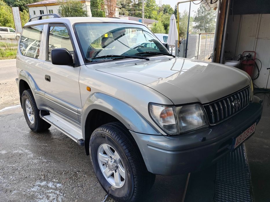 Vând utilitara Toyota Land Cruiser j 90 Curtea de Arges • OLX.ro