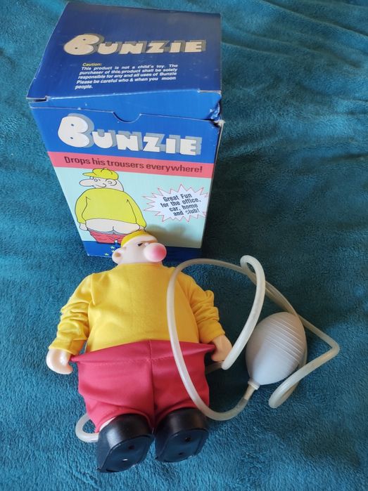 Jucărie retro Bunzie Mooning Man Își scapă pantalonii anii70 Dej • OLX.ro
