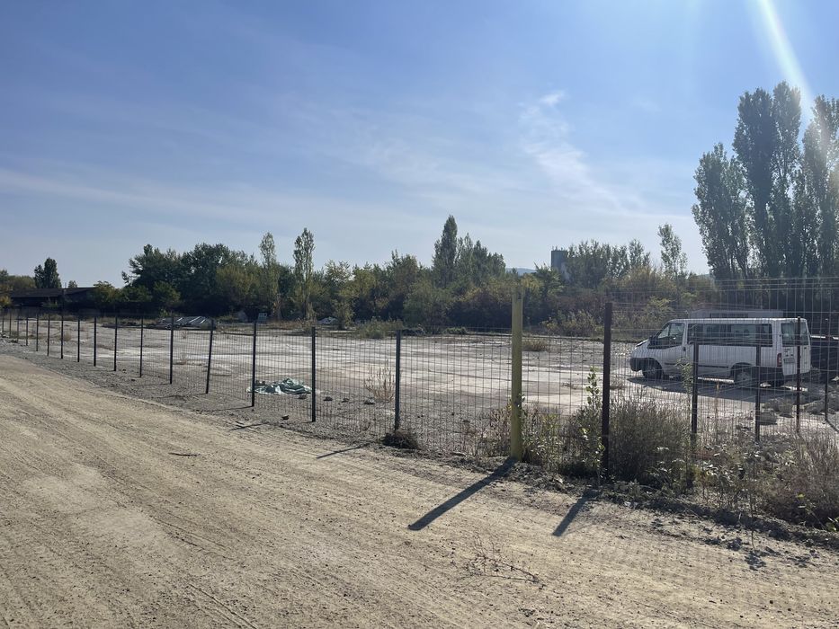 Teren Hale industriale Fostul combeton Iasi • OLX.ro