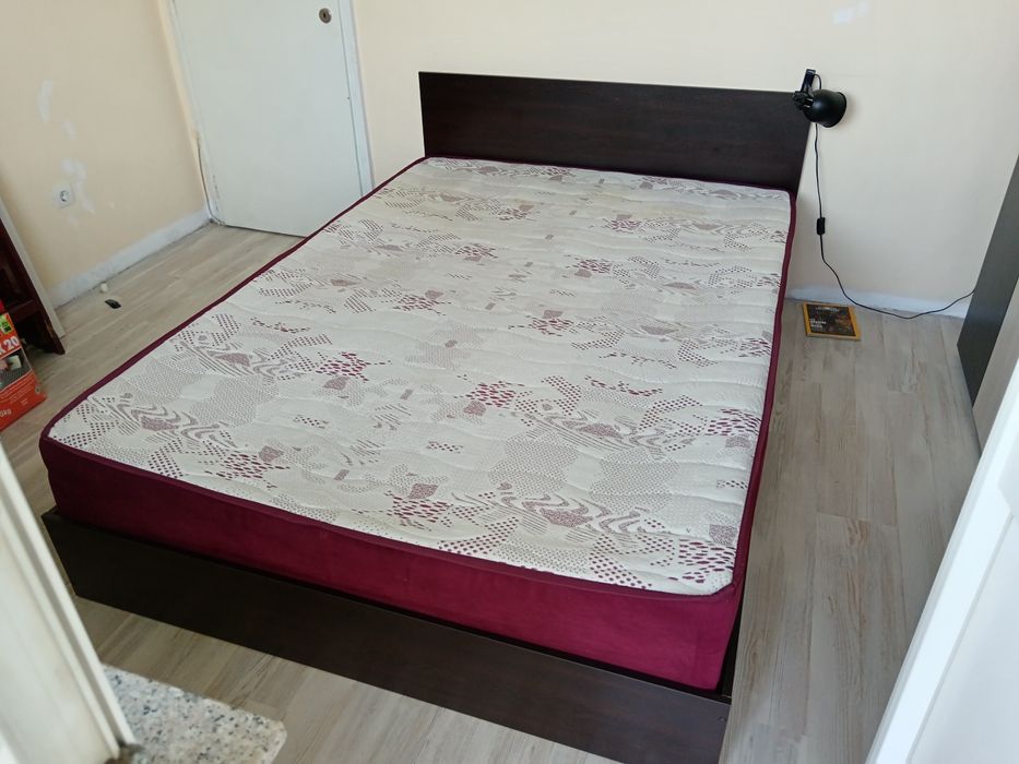 Легло с матрак 140/200 гр. София Гоце Делчев • OLX.bg
