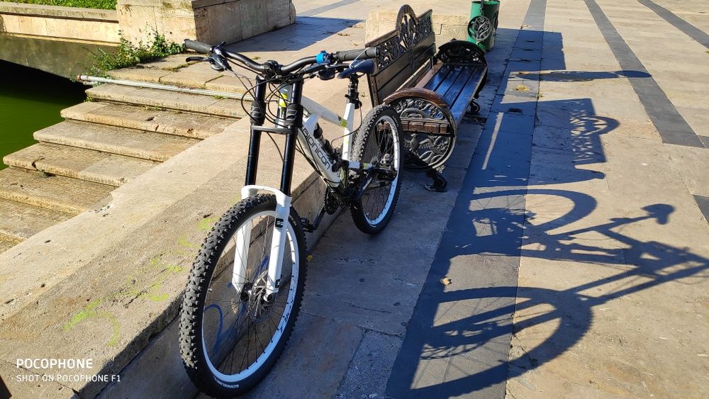 Vând Bicicleta DH Full suspension Bionicon Bucuresti Sectorul 5 • OLX.ro