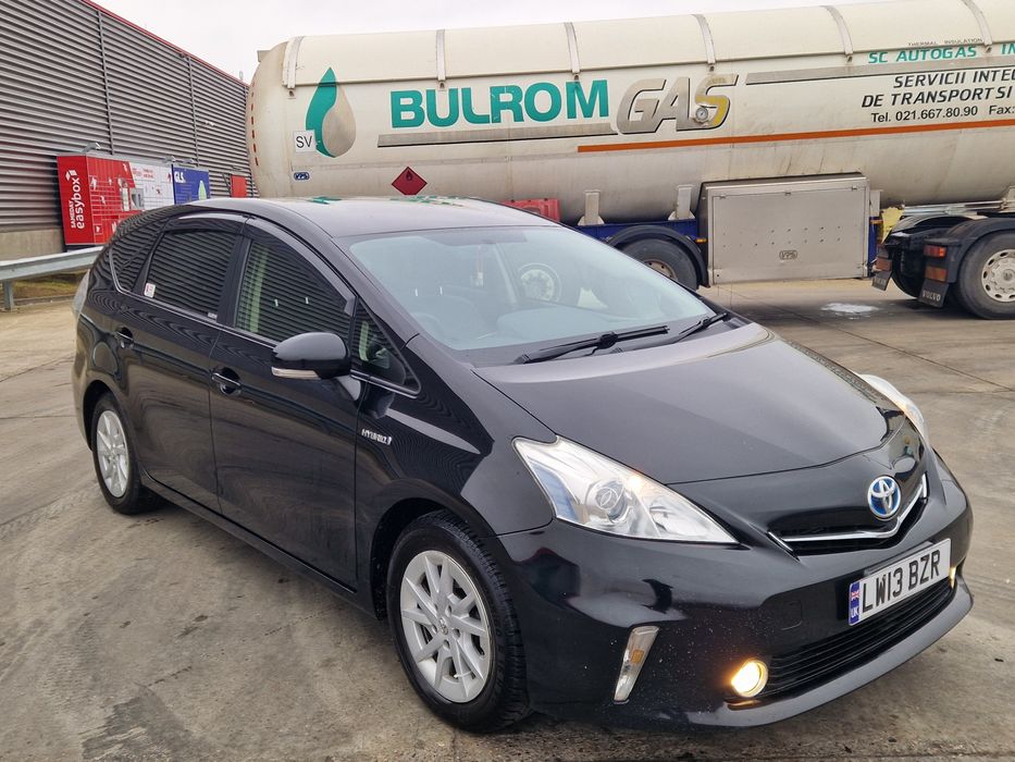 Toyota Prius +2013 Hybrid Electric CVT 7 locuri 1.8 benzina Vaslui • OLX.ro