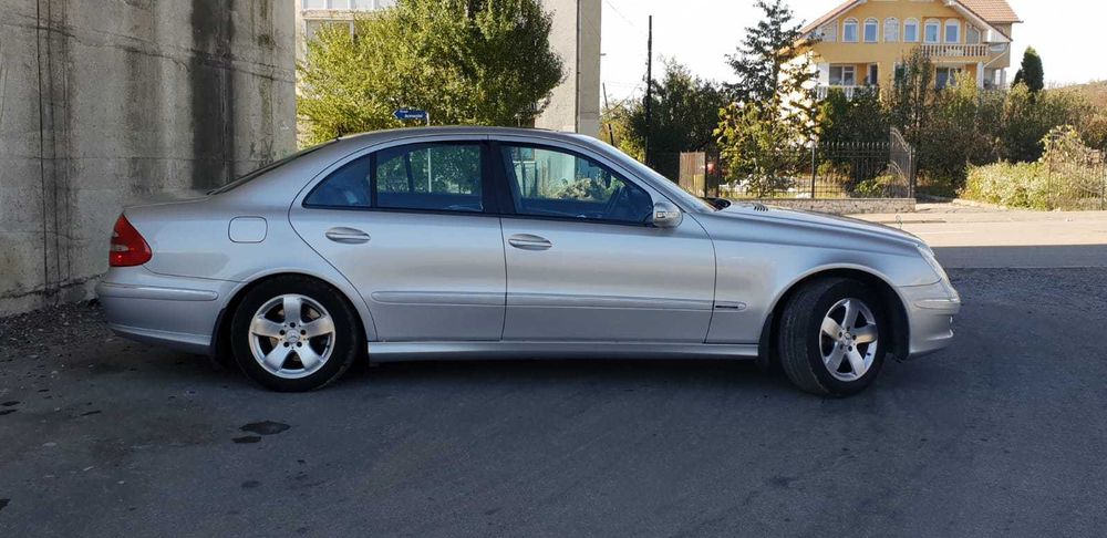 Dezmembrez Mercedes w211 2.7 avantgarde - Stare super buna!! Bistrita • OLX.ro