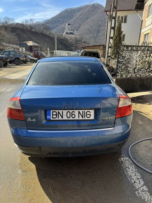 Dezmembrez audi a4 b6 Parva • OLX.ro