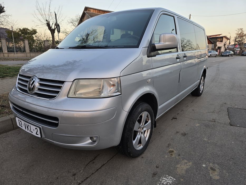 Vw Transporter T5 2.5 TDI An 2008 * Dublu Cabina * Automat * Lung Botosani • OLX.ro
