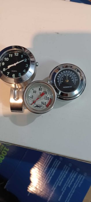Ceas indicator temperatura ulei moto, termometru si ceas Ion Creanga ...