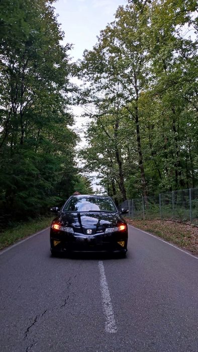 Vând honda civic 8 2.2 icdti Hunedoara • OLX.ro