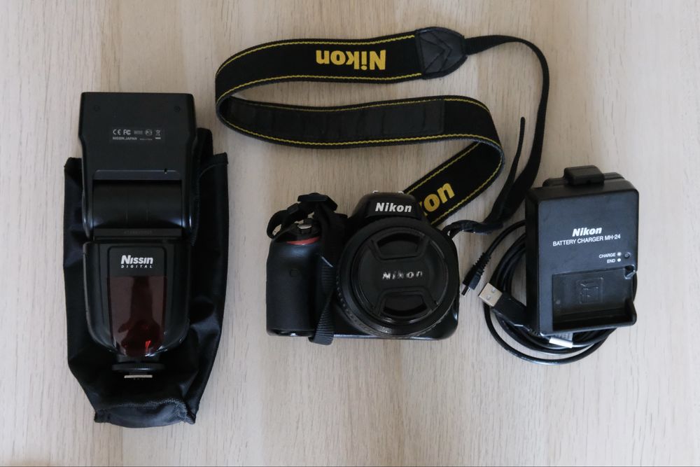 Nikon D5100 cu obiectiv 18-55mm si blitz Bucuresti Sectorul 2 • OLX.ro